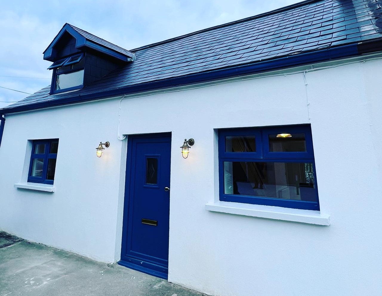 Railway Cottage - Living Youghal